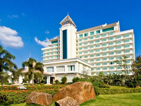 Champasak Grand Hotel